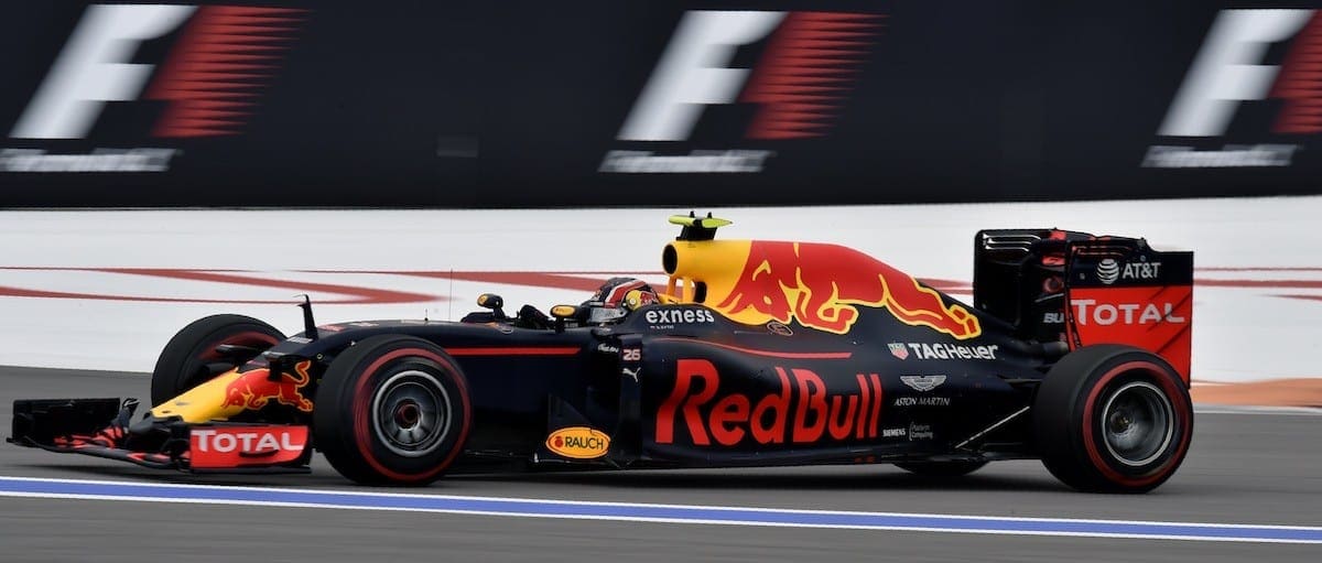 Alonso vê a Red Bull como referência para a McLaren