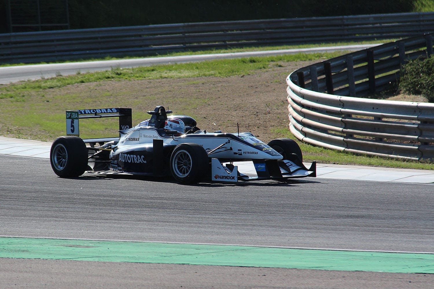 Pedro Piquet renova com a equipe VAR para esta temporada
