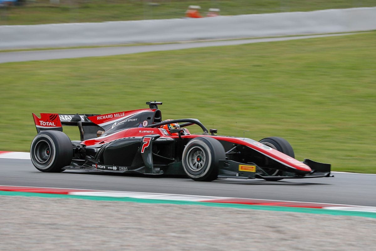 Em Barcelona, Jack Aitken vence pela primeira vez na Fórmula 2