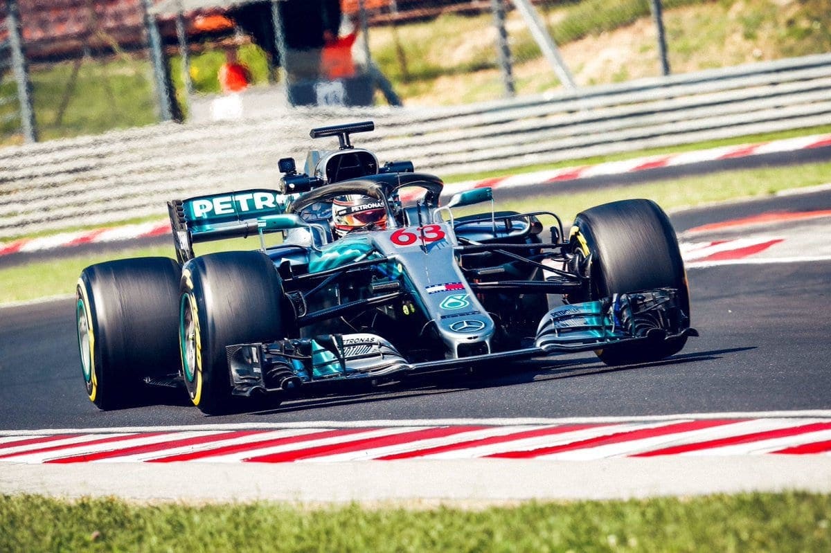 Com sua performance na F2, Russell quer pressionar Mercedes