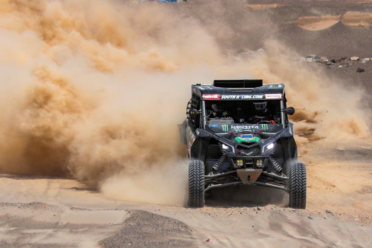 Brasileiros reassumem a liderança da categoria para UTVs do Rally Dakar