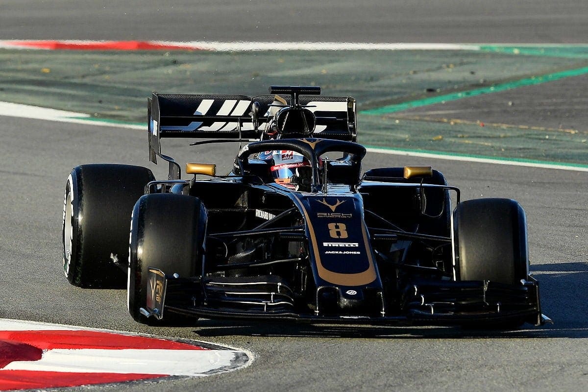 Rich Energy 'brinca' com a Red Bull após Haas a superar no primeiro dia ...