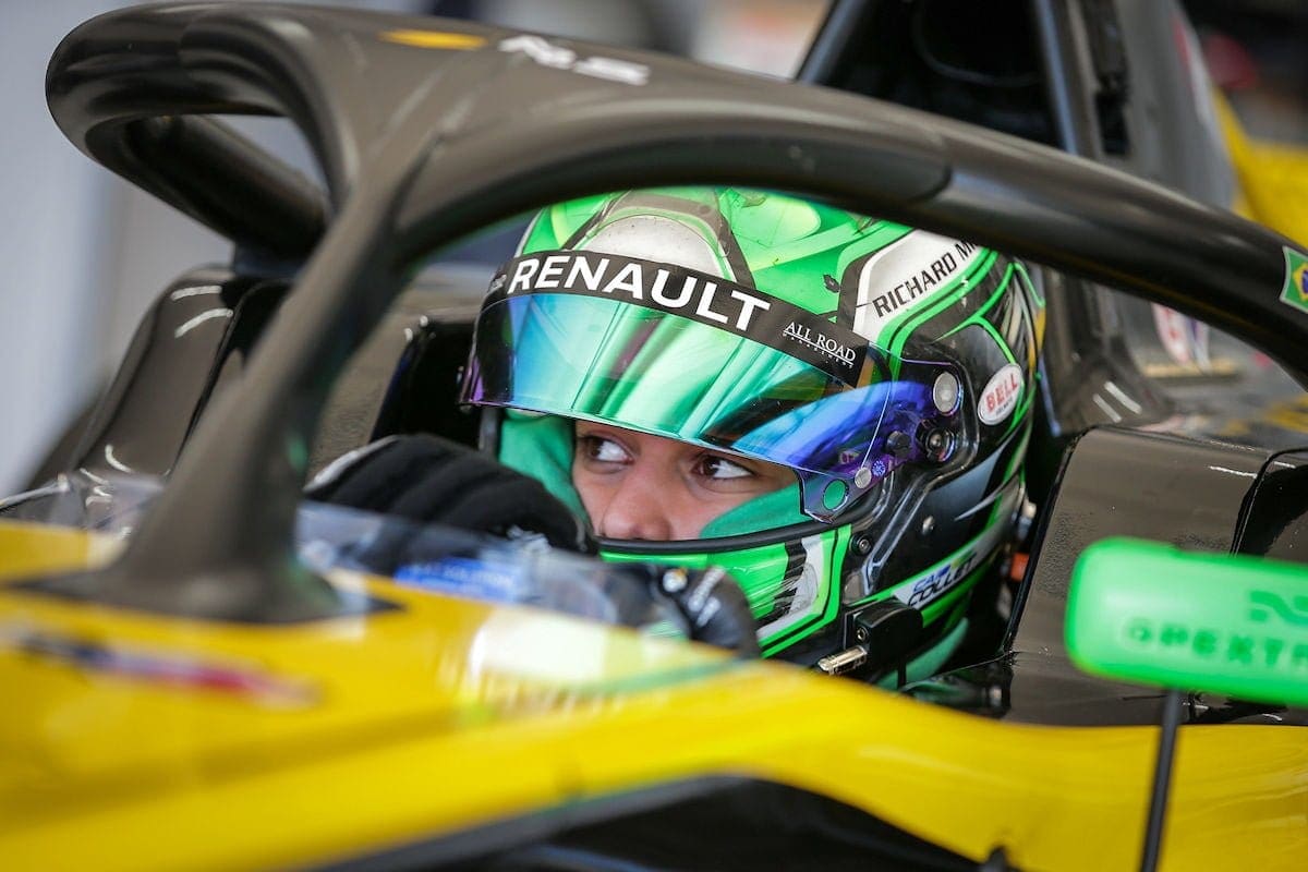 Andando entre os oito melhores, Caio Collet encerra mais dois dias de ...