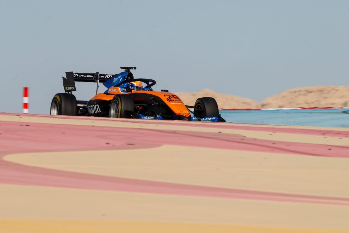 Alex Peroni conclui testes da F3 na liderança; veja os tempos combinados