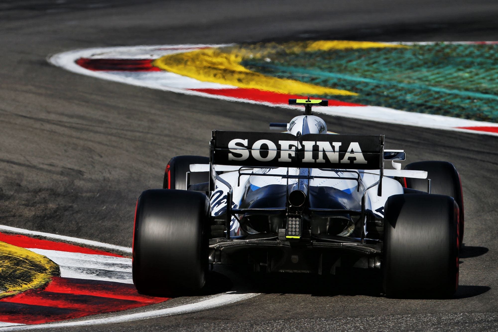 Williams completa shakedown do FW43B