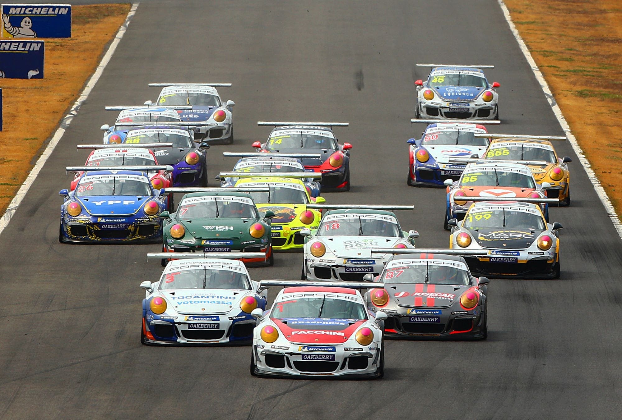 Galeria: confira as imagens deste sábado da Porsche Sprint Cup em Goiânia