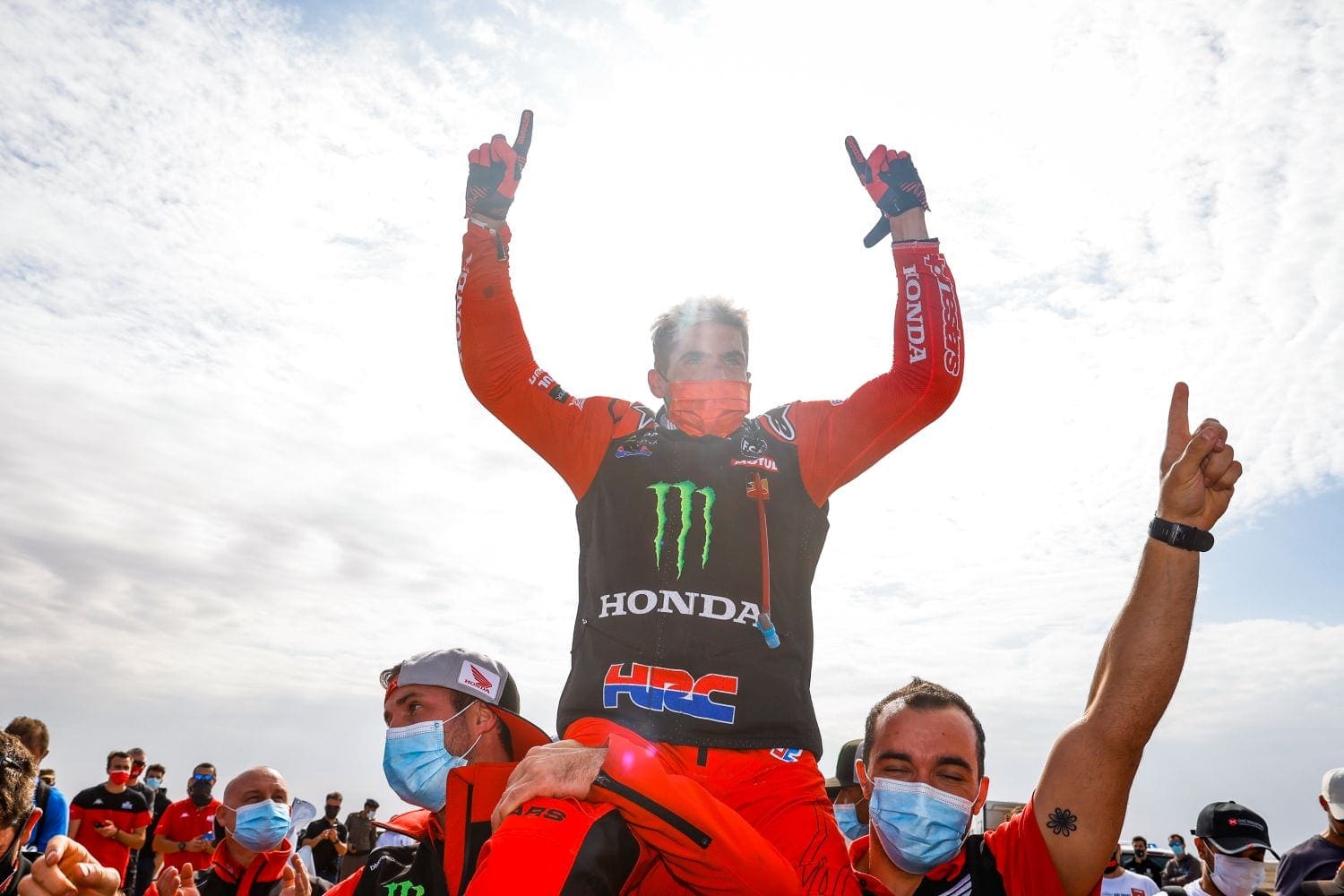 Kevin Benavides conquista título do Dakar nas motos