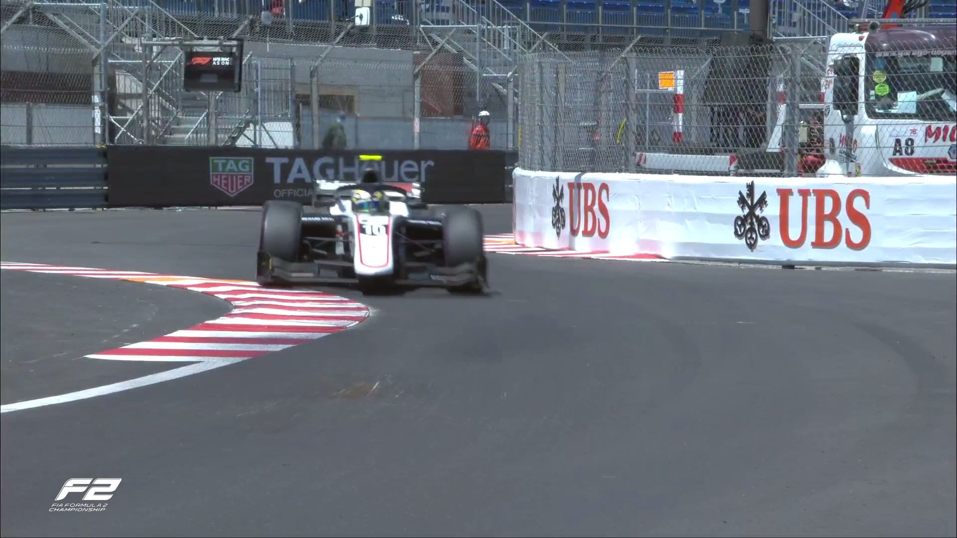 Pourchaire voa na classificação e garante pole da F2 em Mônaco