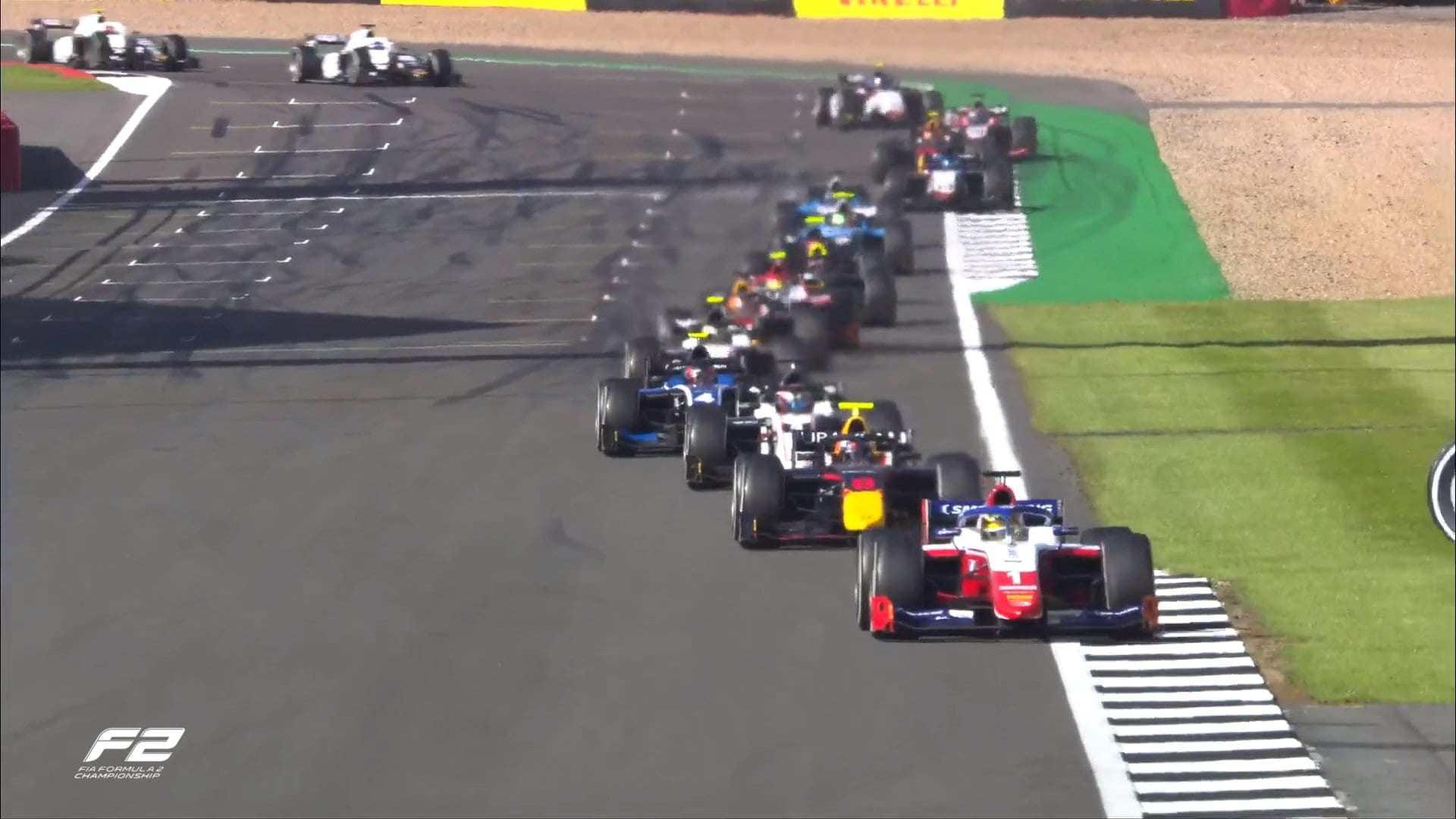 F2: Shwartzman toma a liderança na largada e vence corrida 1 em Silverstone