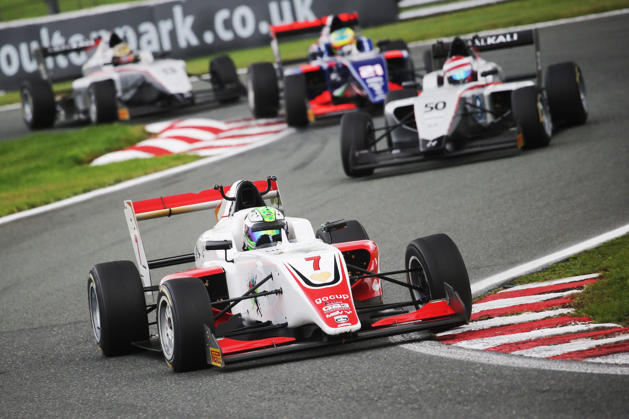 Roberto Faria é o piloto mais rápido em Oulton Park