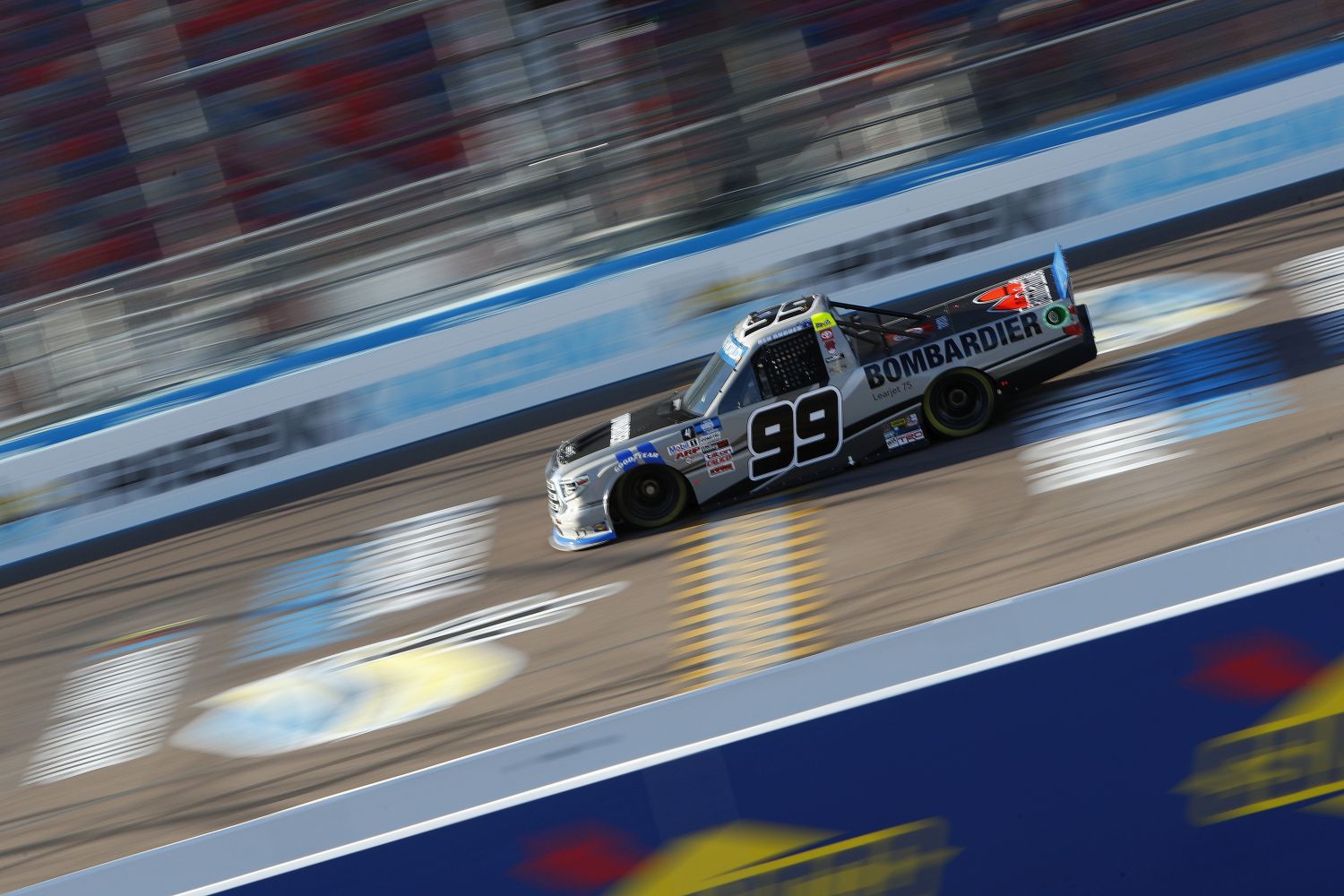 Rhodes conquista título da Nascar Truck Series. Chandler Smith vence em ...