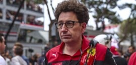 Michael Schumacher contenta-se com o segundo lugar