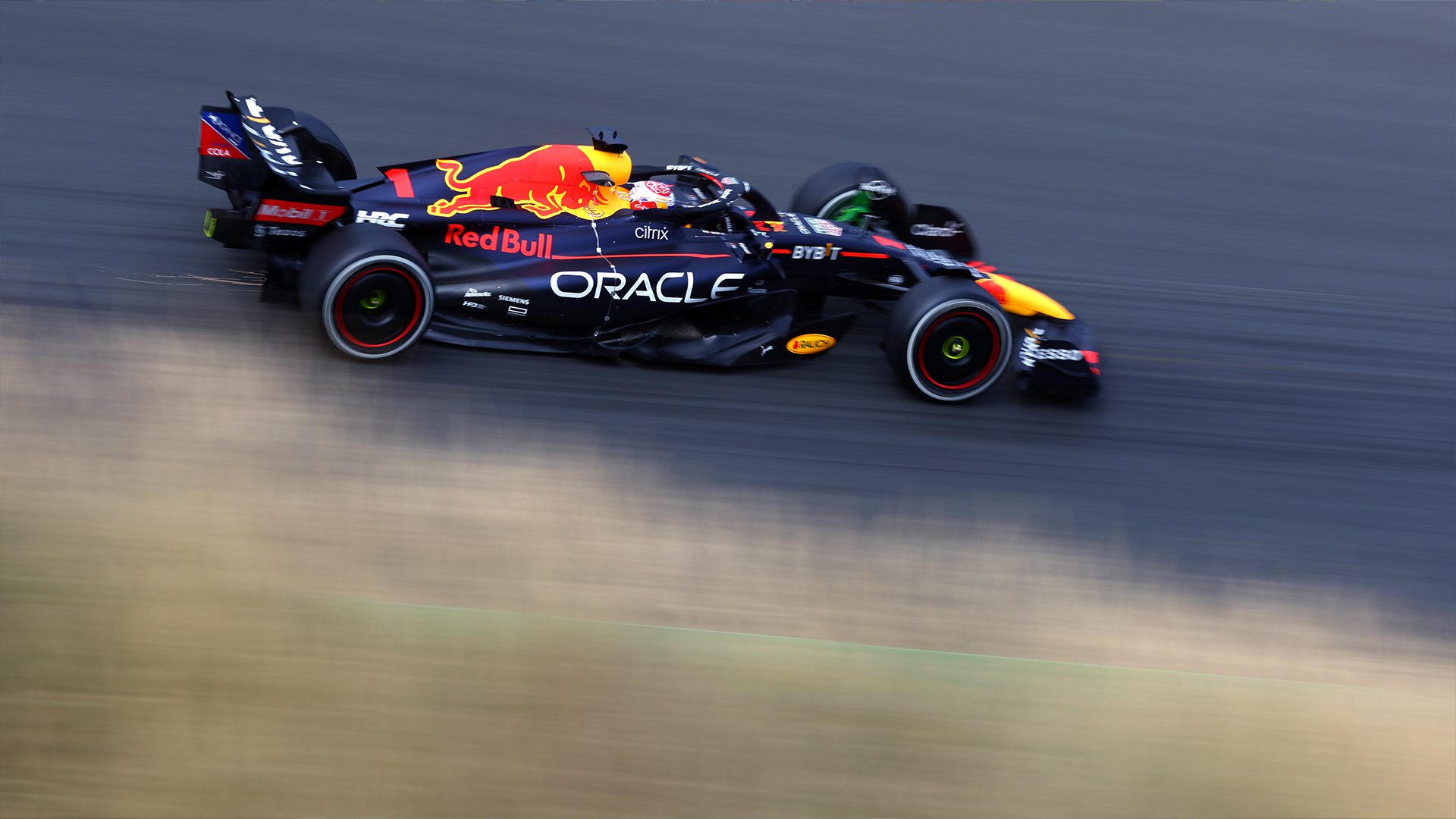 Verstappen após pole position: “A volta de classificação aqui é insana”