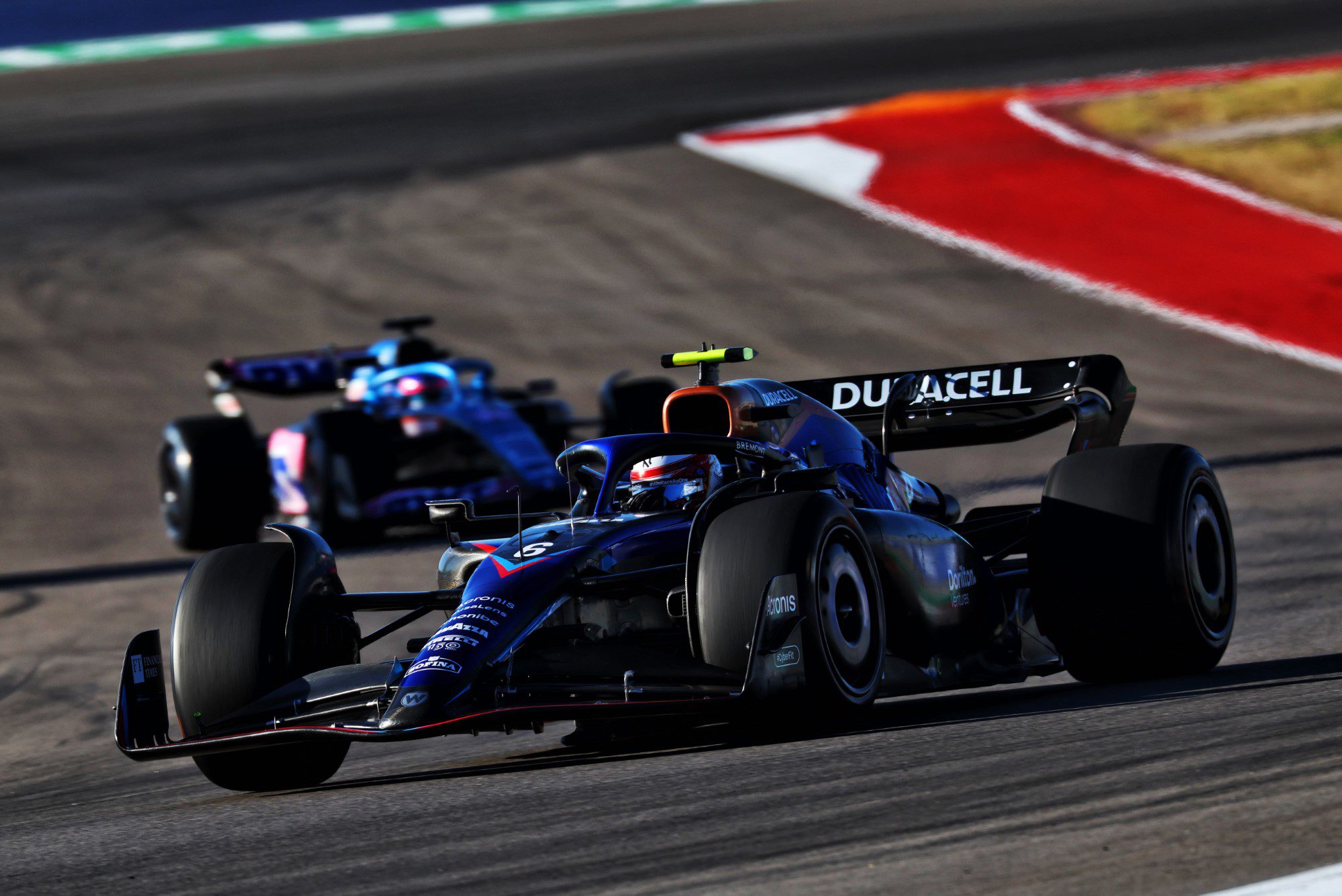 F1: Porsche próxima de fechar acordo e assumir 50% da Williams em 2026