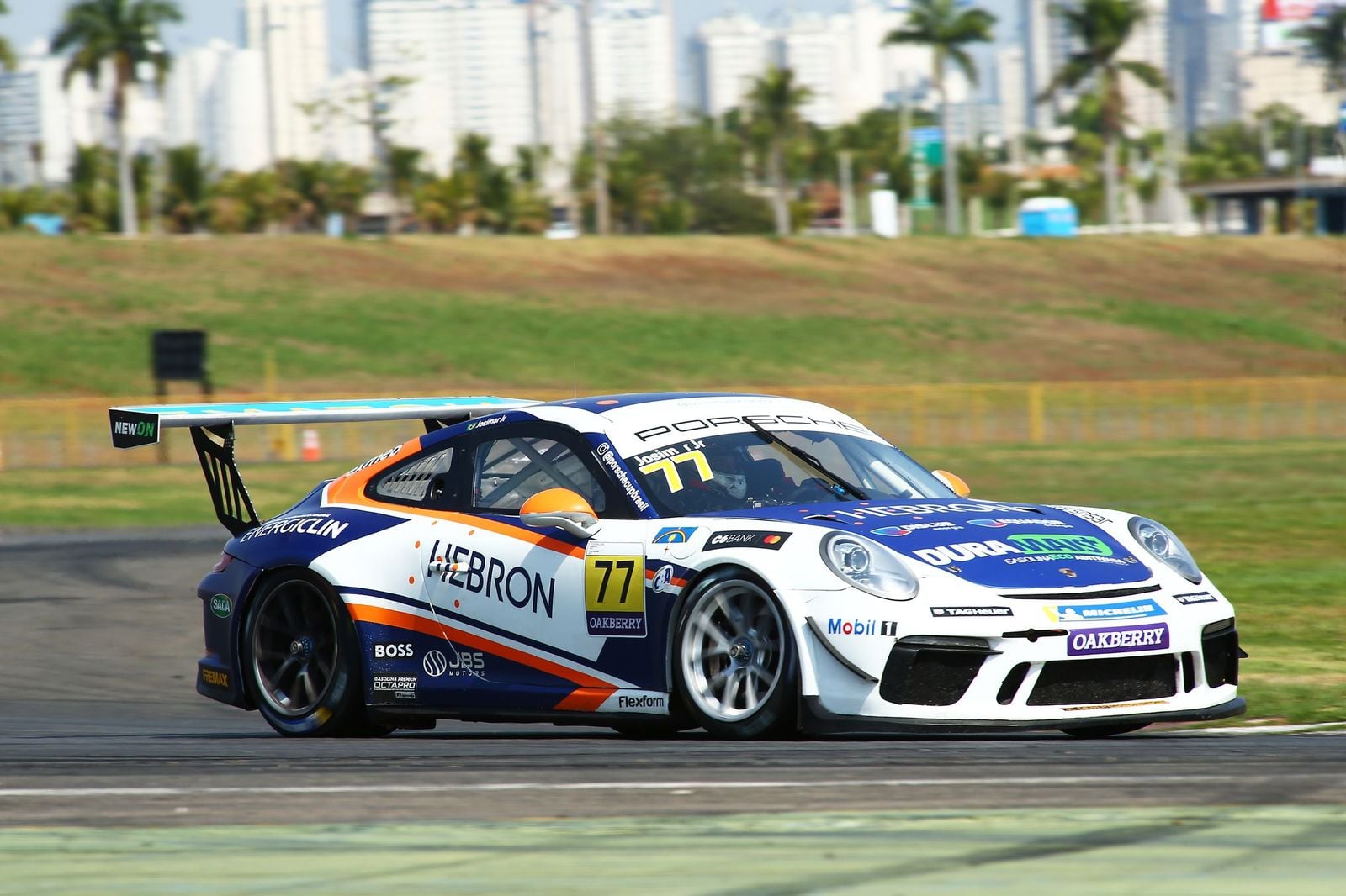 Josimar Júnior vence corrida marcada por forte acidente de Marcondes da Sprint Challenge