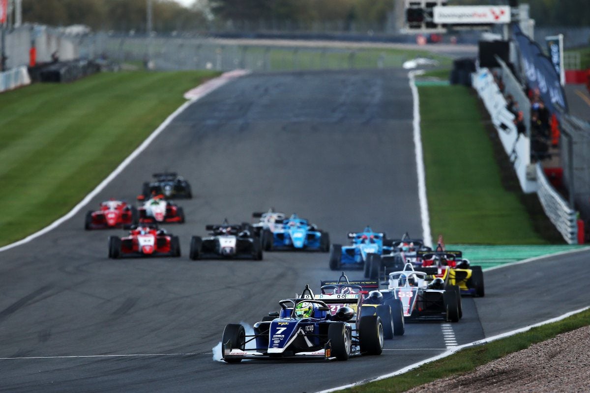 Roberto Faria encerra temporada da GB3 em 5º lugar, com saldo de seis ...