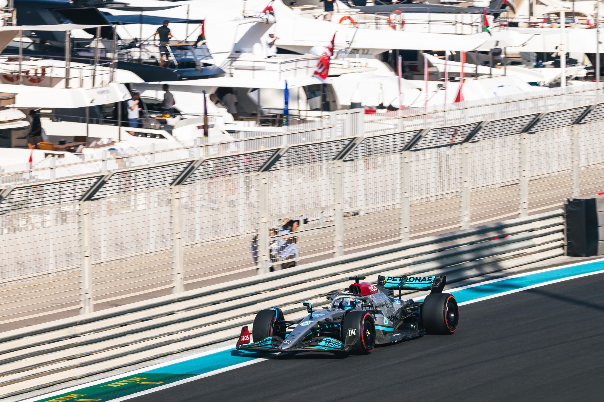 F1: Consultor diz que Red Bull deve “temer mais Mercedes do que Ferrari” em 2023