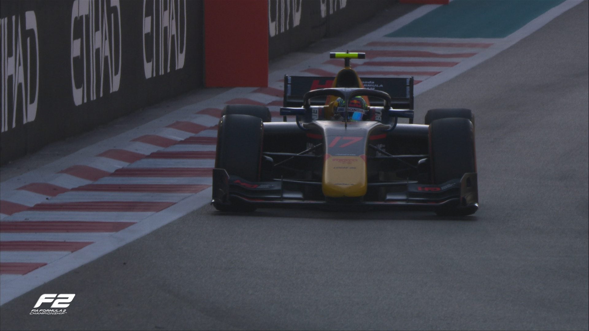 Iwasa derruba Nissany e fatura pole position da F2 em Abu Dhabi