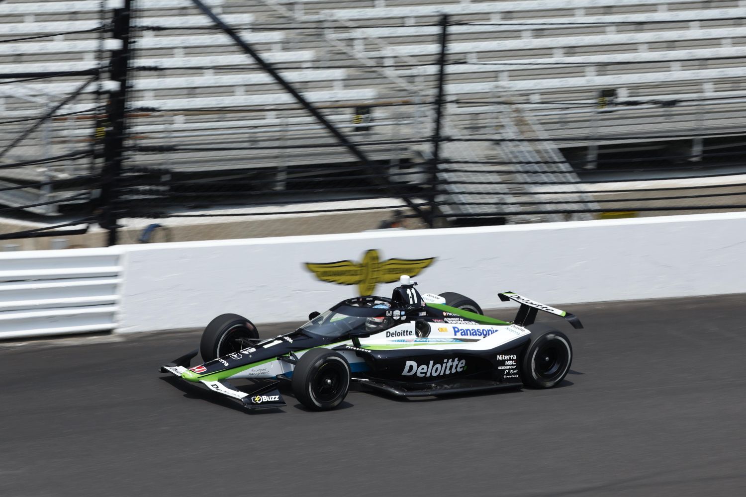 Takuma Sato lidera quarta-feira de treinos para as 500 Milhas de ...