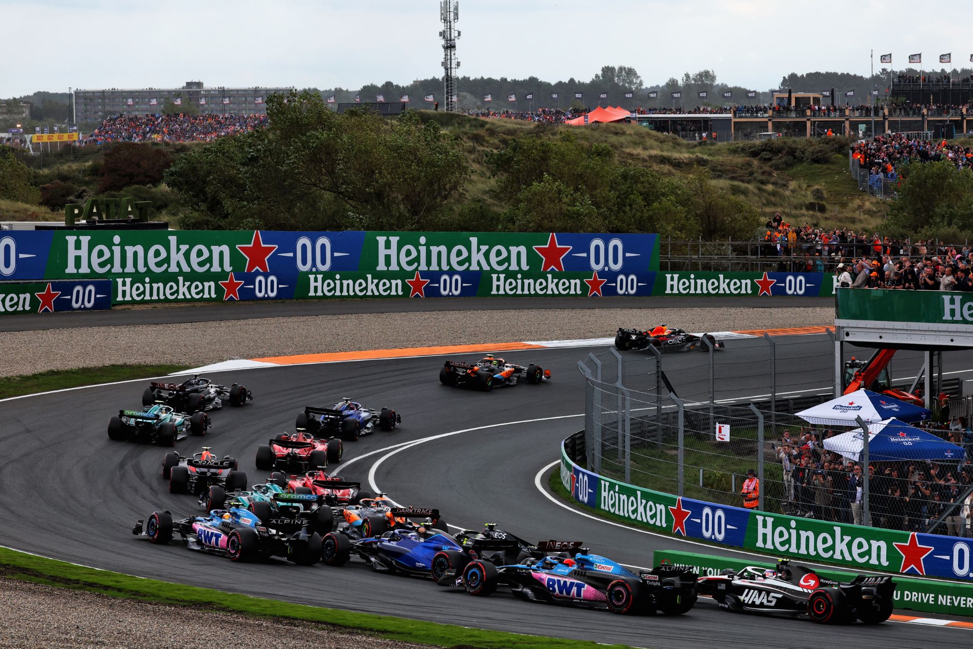 F1: Verstappen vence nove corridas consecutivas e iguala recorde de Vettel