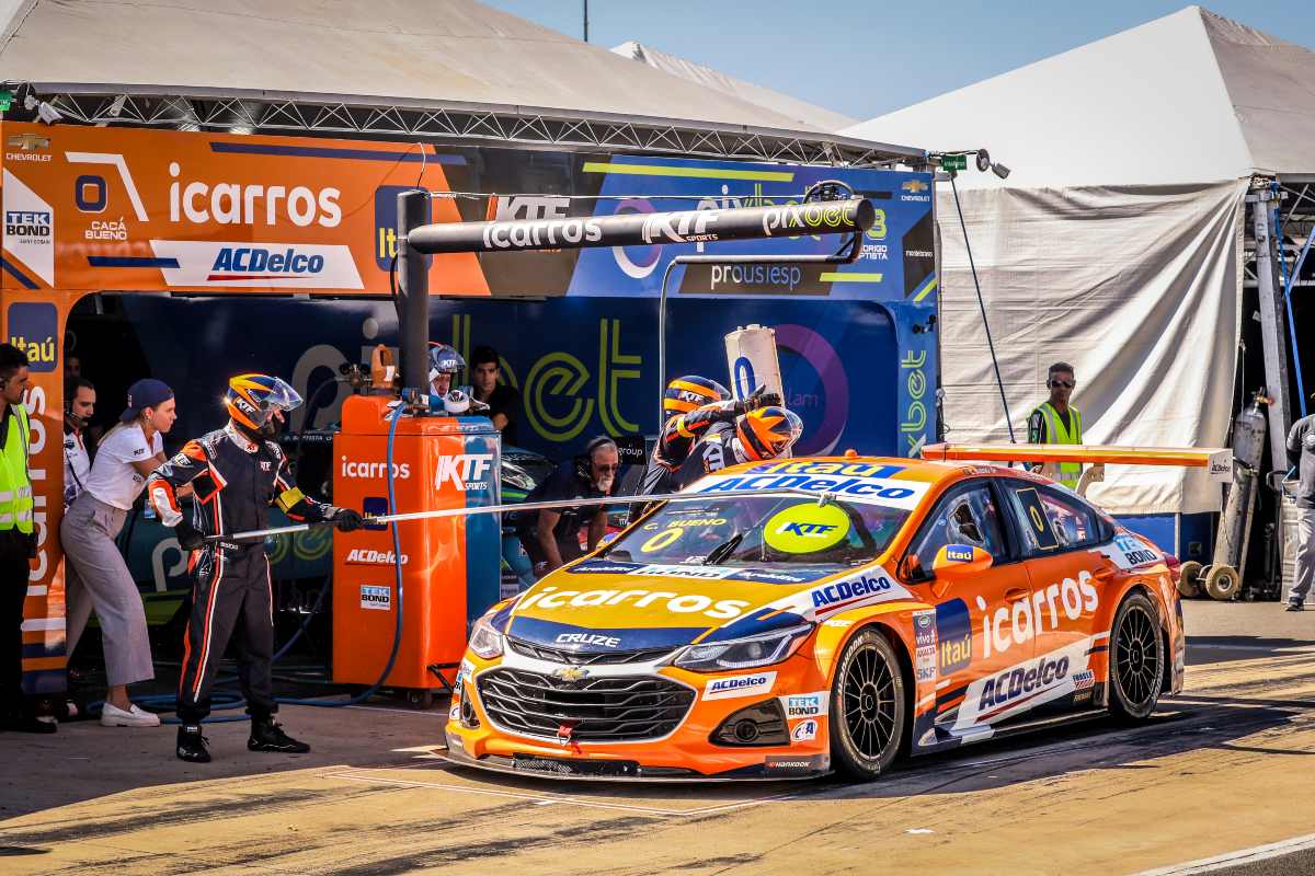 Stock Car: Cacá Bueno sobe 10 posições na corrida 1 e vê estratégia por ...