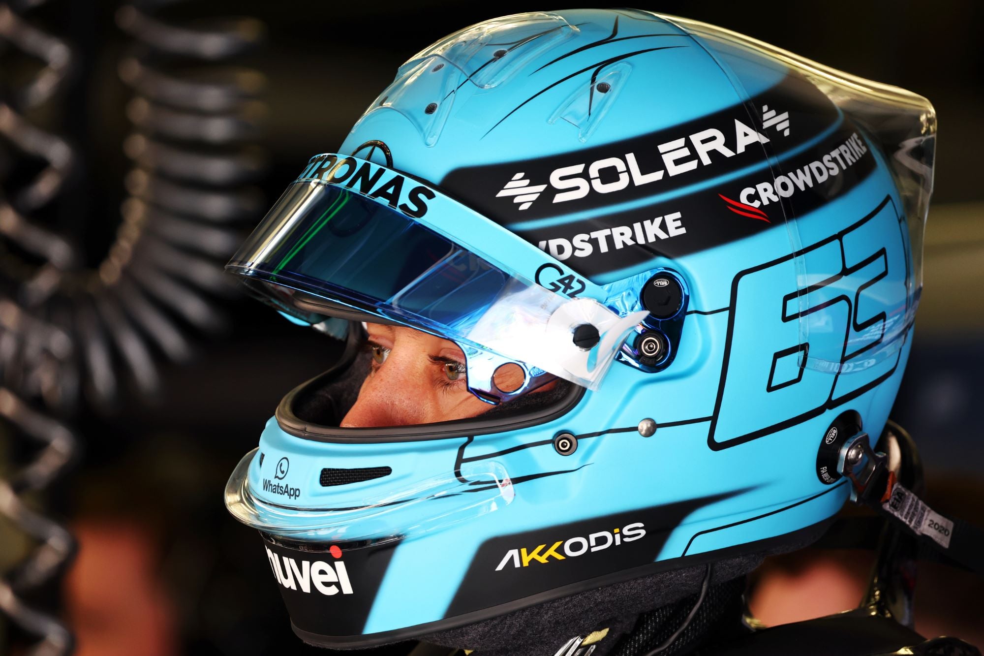 Fórmula 1: Capacete de Russell se torna símbolo de união entre Malásia ...