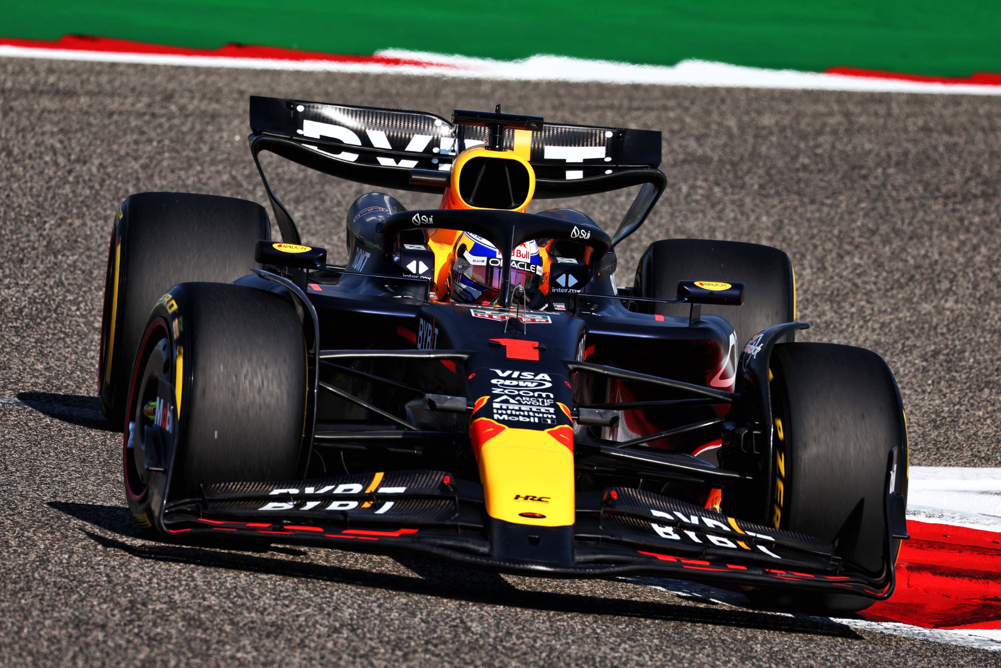 F1: Verstappen confirma favoritismo e garante a pole para a Red Bull no Bahrein