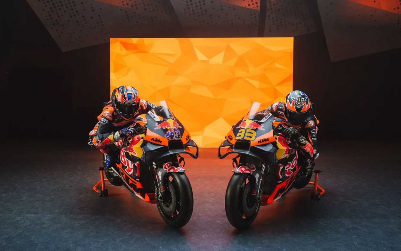 MotoGP: Com Binder e Miller, KTM exibe nova RC16 para temporada 2024
