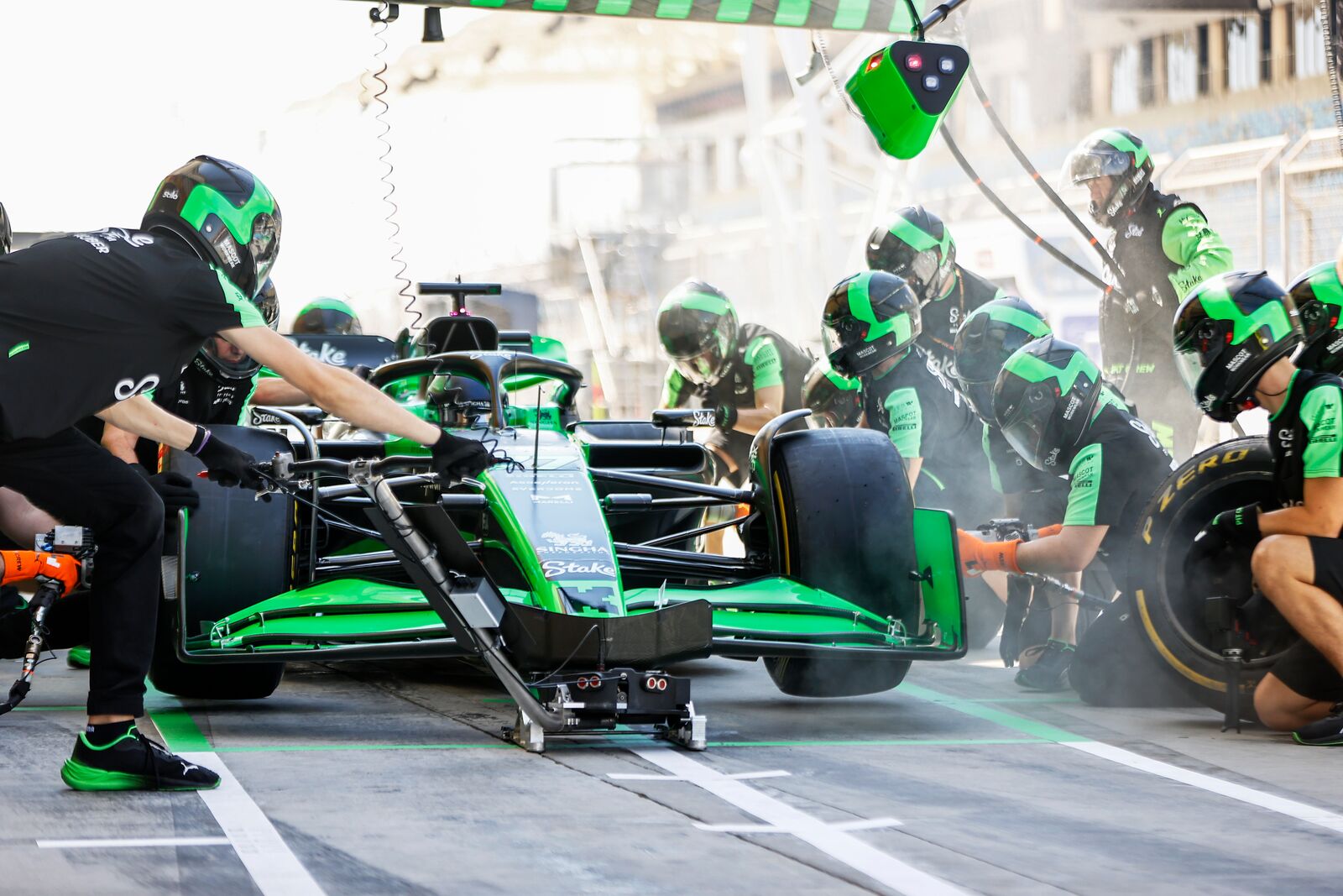 F1: Sauber intensifica esforços para solucionar problemas nos pit stops