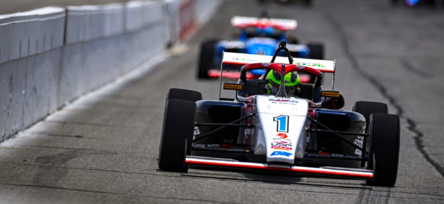 Conheça o outro circuito oval de Indianápolis, que recebe as categorias ...