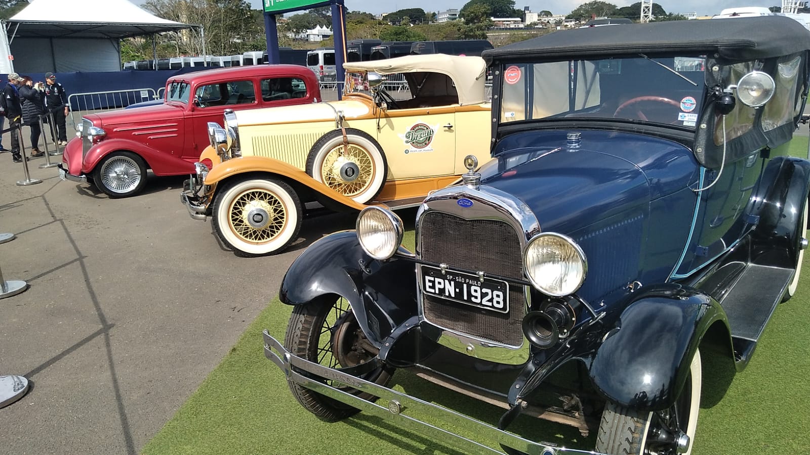 Exposição de Carros Antigos acontece durante as 6 Horas de São Paulo