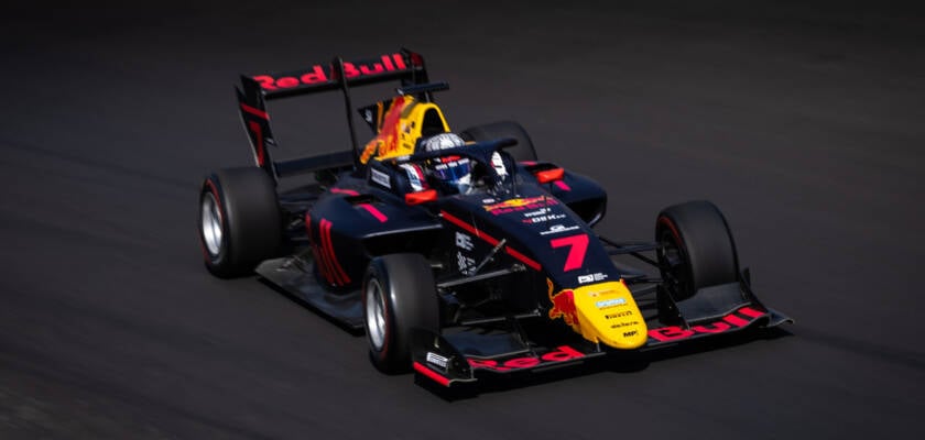 F1: Júnior da Red Bull elogia pilotagem de Hamilton e Verstappen