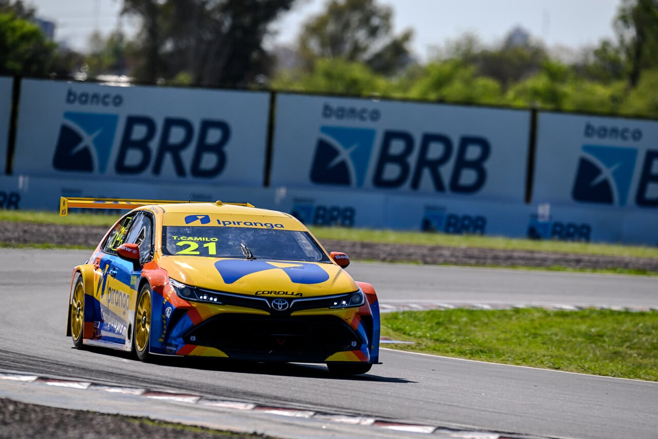 Stock Car: Thiago Camilo vence corrida sprint em Goiânia