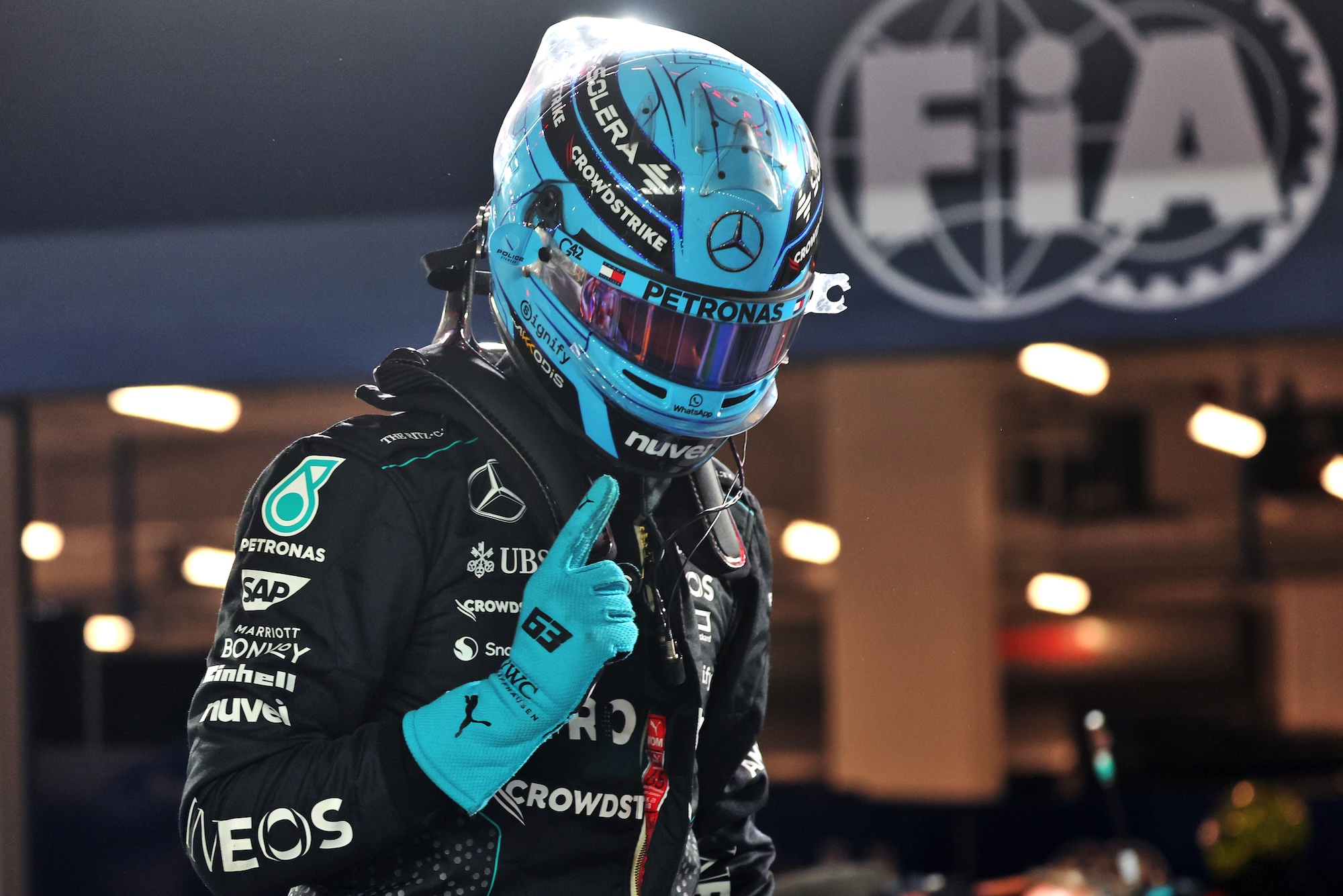 F1: Mercedes comprova forte ritmo com pole de Russell