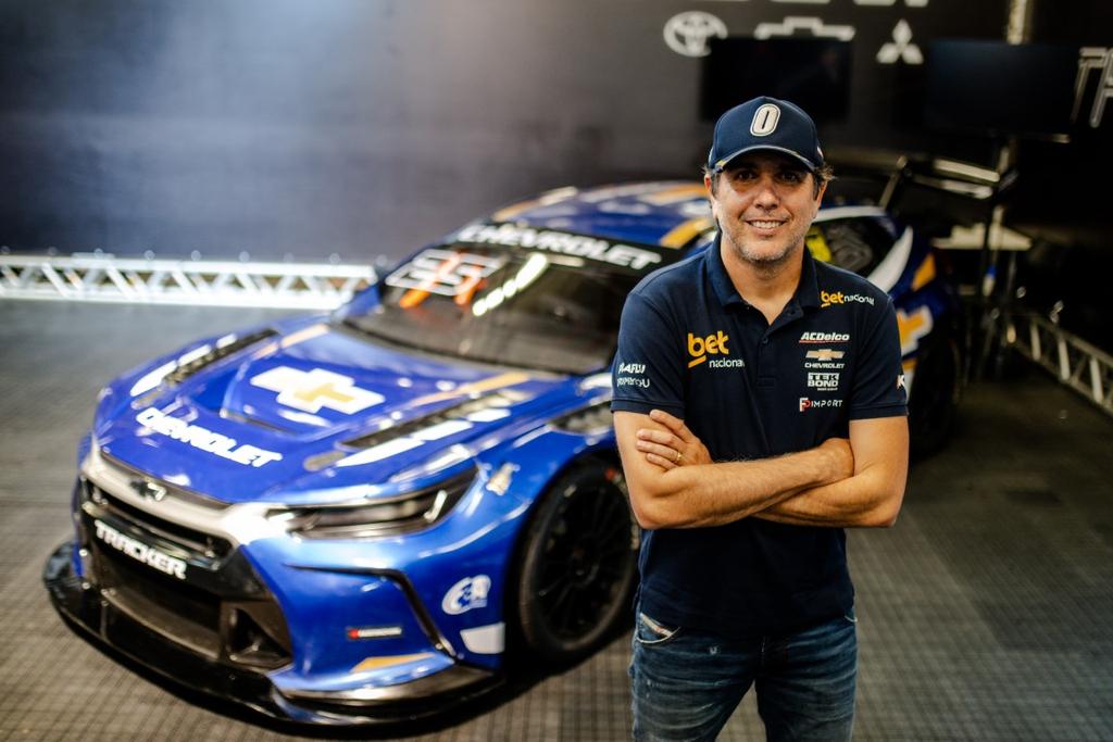 Cacá Bueno se torna proprietário de equipe da Stock Car