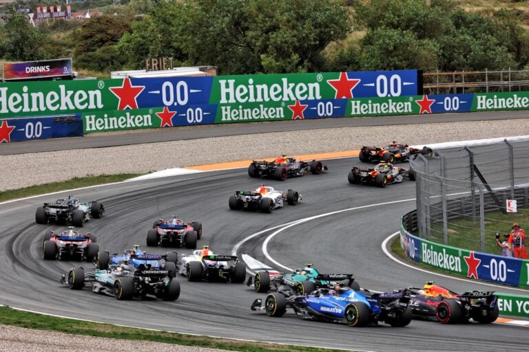 F1: Mercedes, Ferrari e Red Bull travam disputa acirrada pelo P2 entre ...